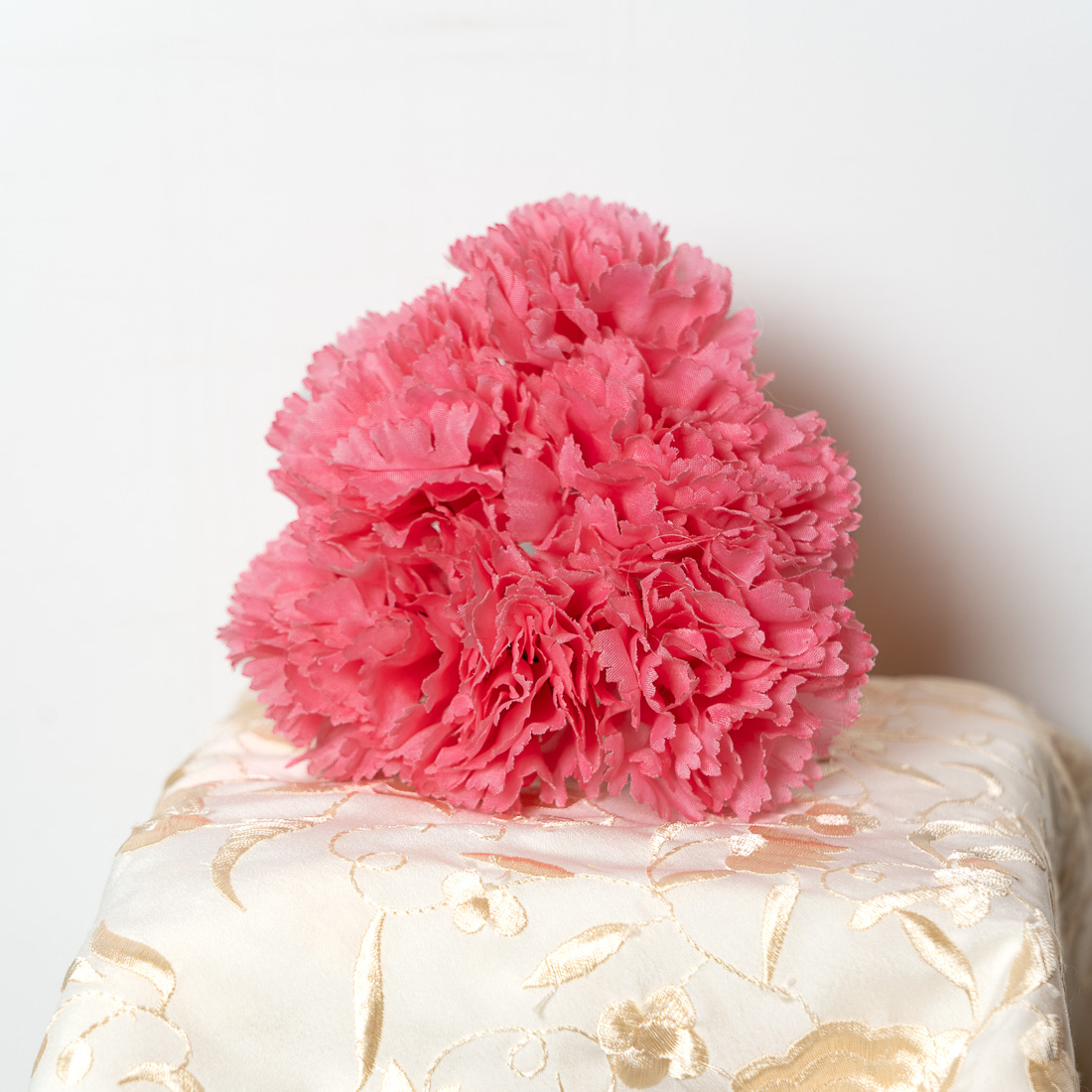 RAMILLETE CLAVELES ROSA - Blanco Azahar